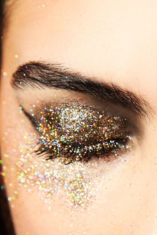 32 Glitter Makeup Looks and Ideas For 2016 – False Lashes Blog – Madame ...